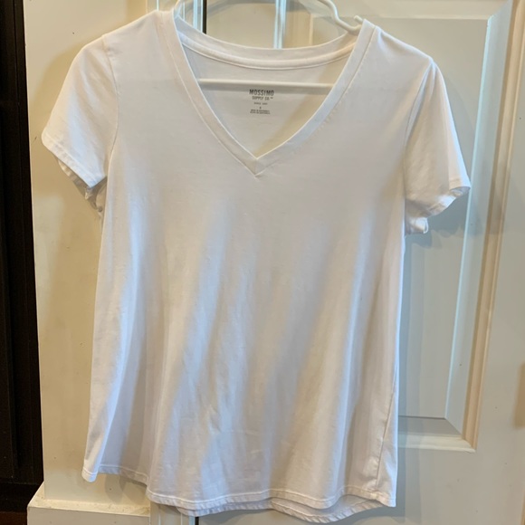 Mossimo Supply Co. | Tops | Mossimo White Tee | Poshmark
